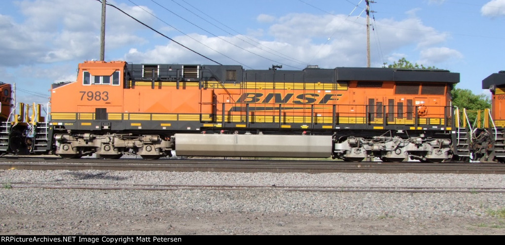 BNSF 7983